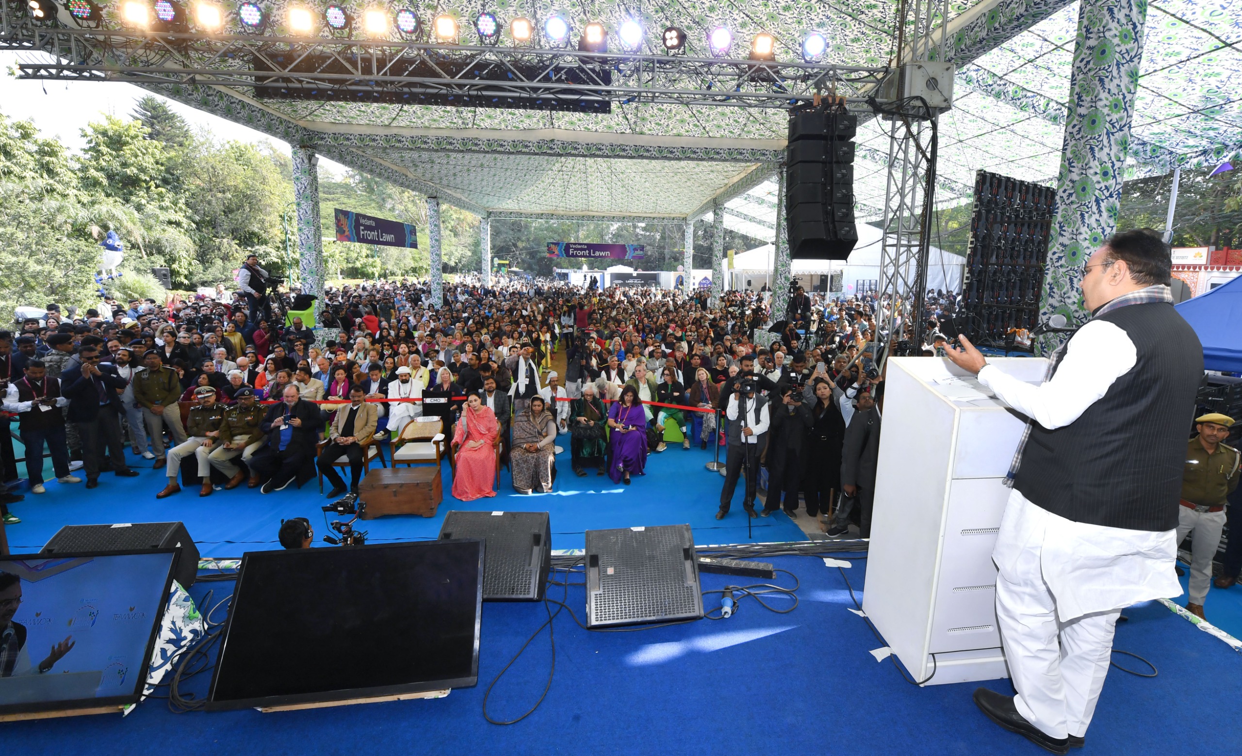 पहली बार किसी असैन्य क्षेत्र में हुआ सेना दिवस परेड का भव्य आयोजन