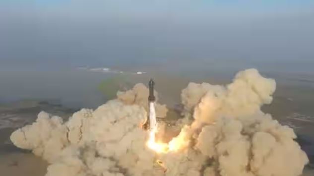 The most powerful rocket starship exploded four minutes after launch