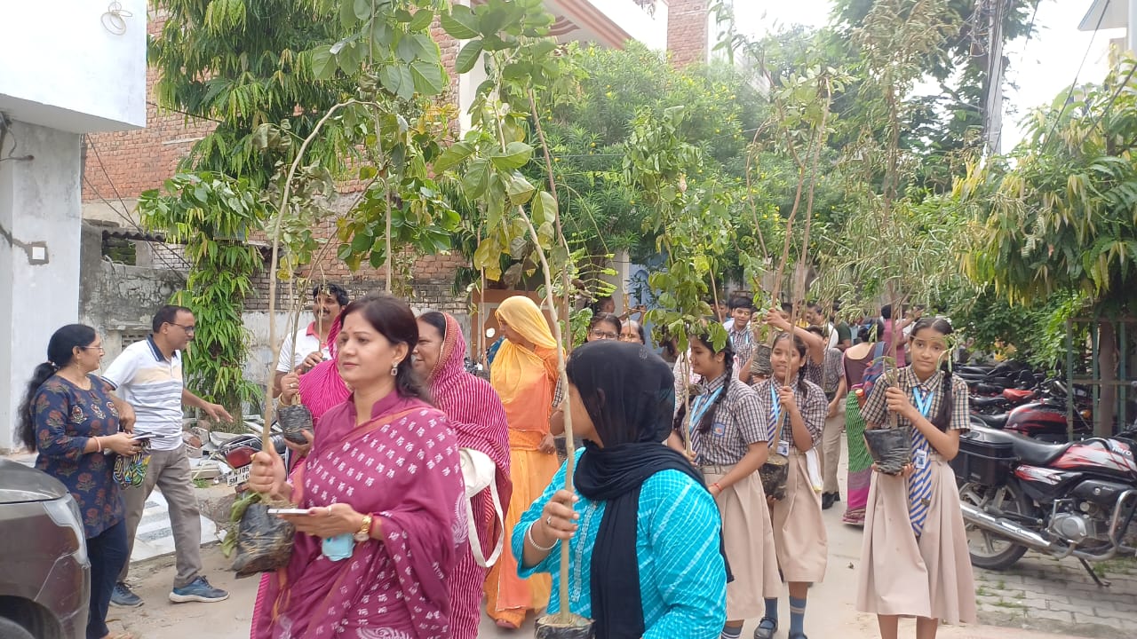The tree procession came out with music and dance, the importance of ...