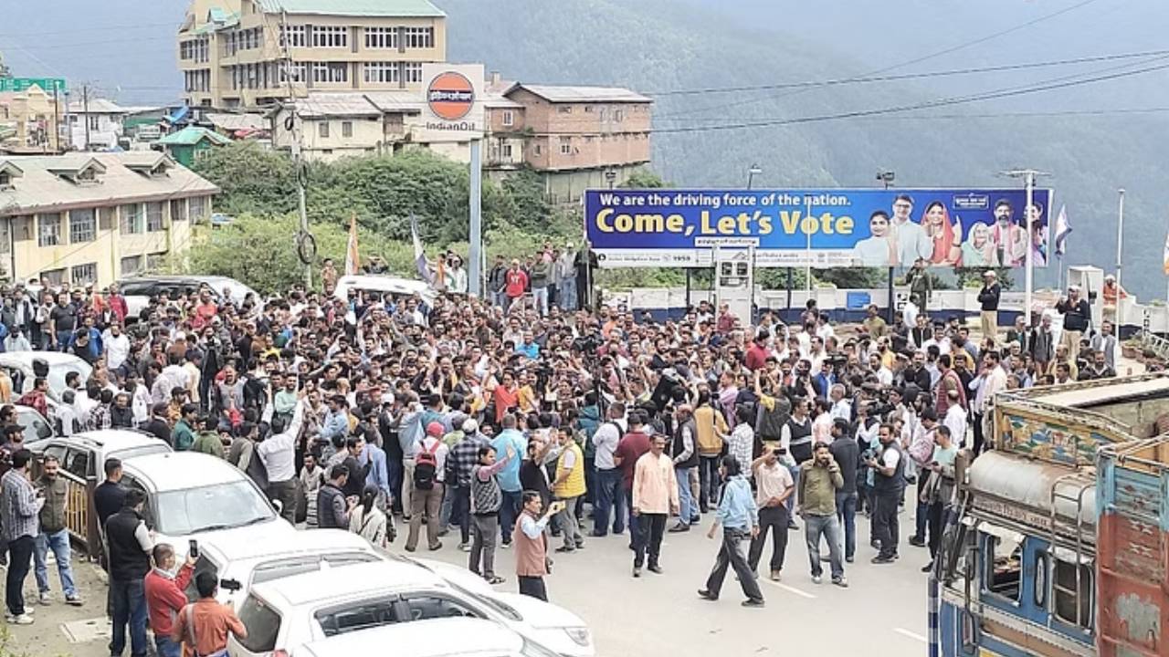 Shimla Masjid Case : शिमला में मस्जिद के अवैध निर्माण पर उग्र प्रदर्शन ...